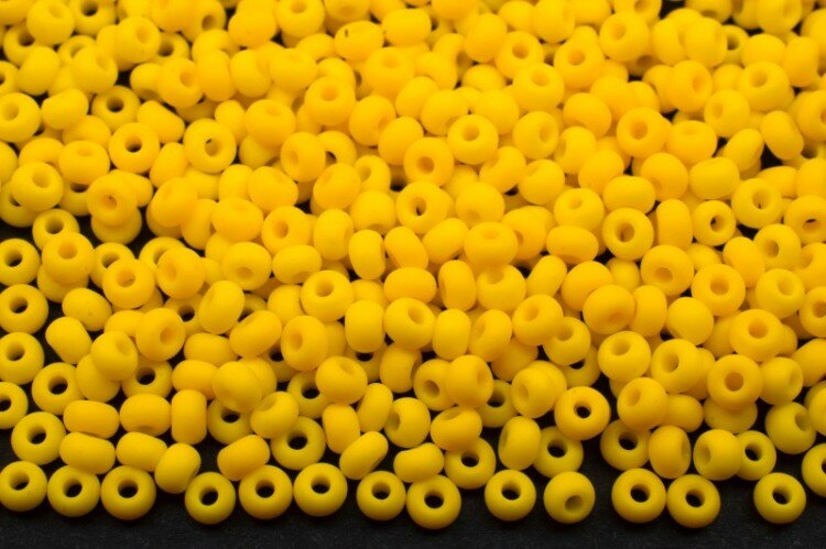 Бисер чешский PRECIOSA круглый 10/0 83110/1 матовый желтый непрозрачный, 5 грамм