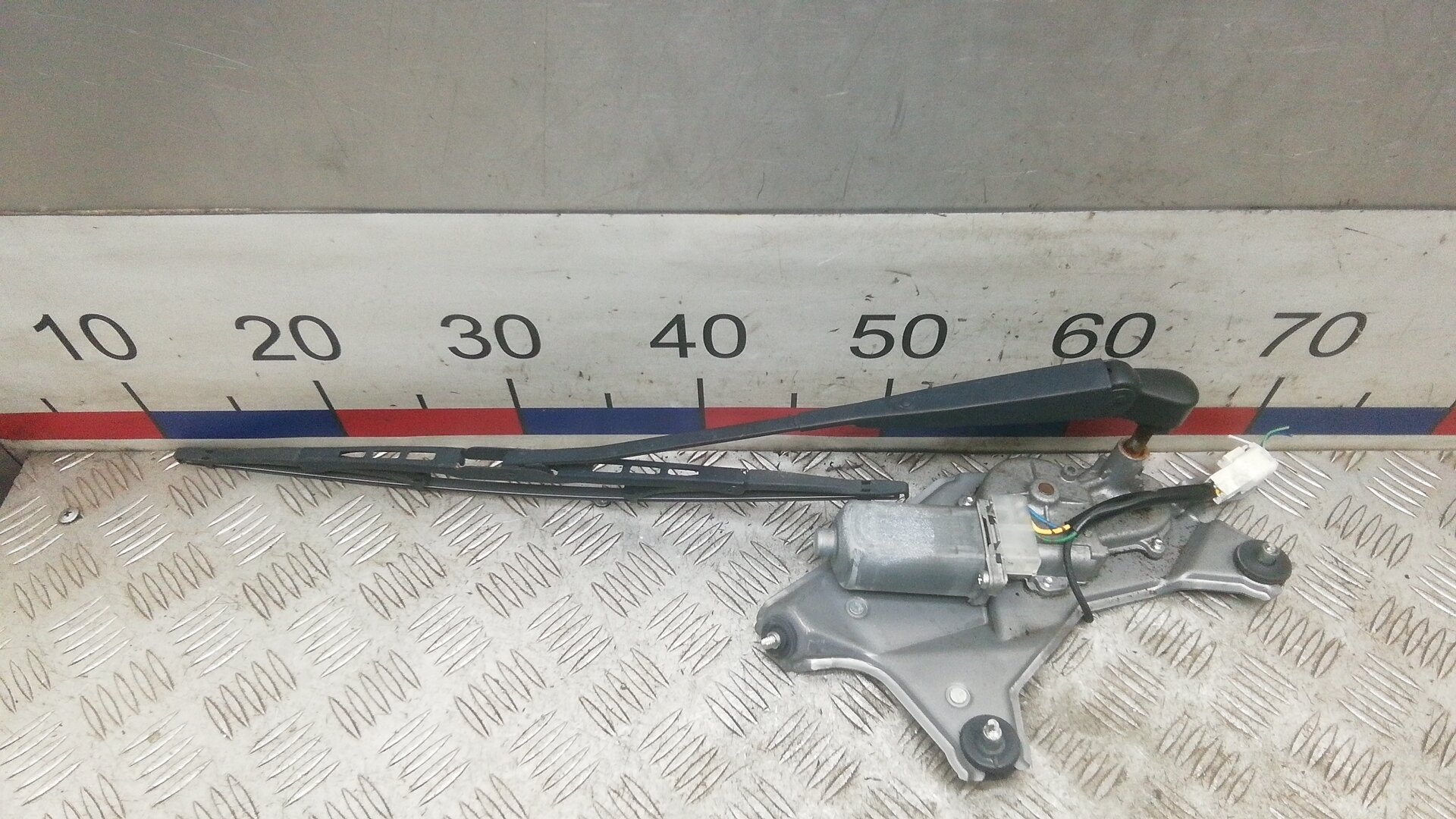 Моторчик стеклоочиcтителя 3-5 TOYOTA PRIUS XW20