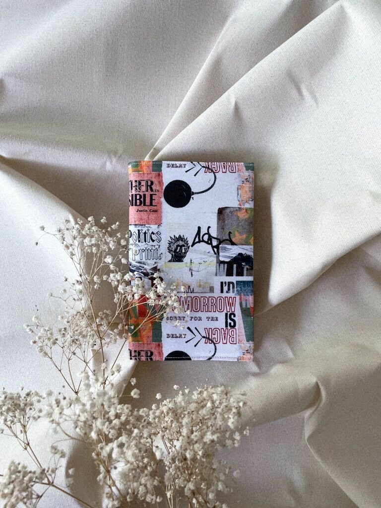Обложка для стандартных книг из водоотталкивающей ткани.