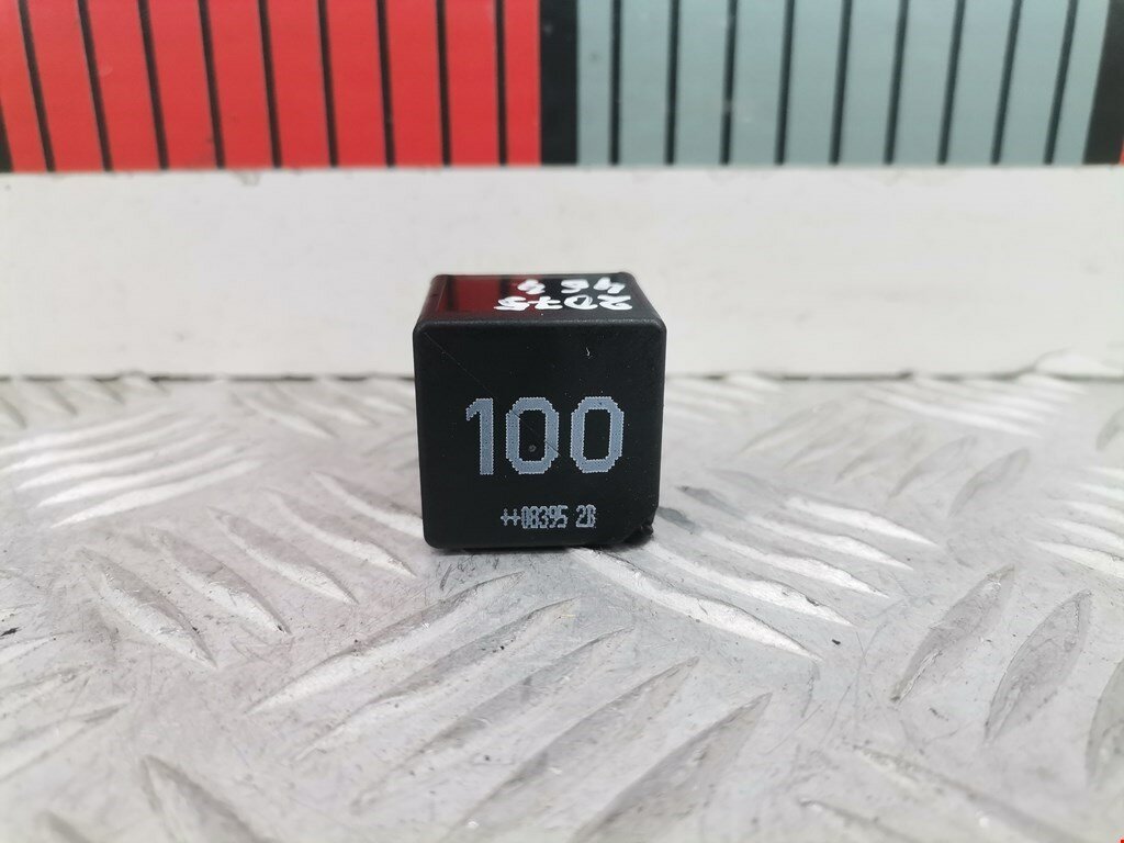 Реле Volkswagen Passat CC 7M0951253A арт. 2075464