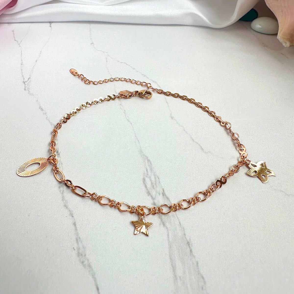 Браслет на ногу