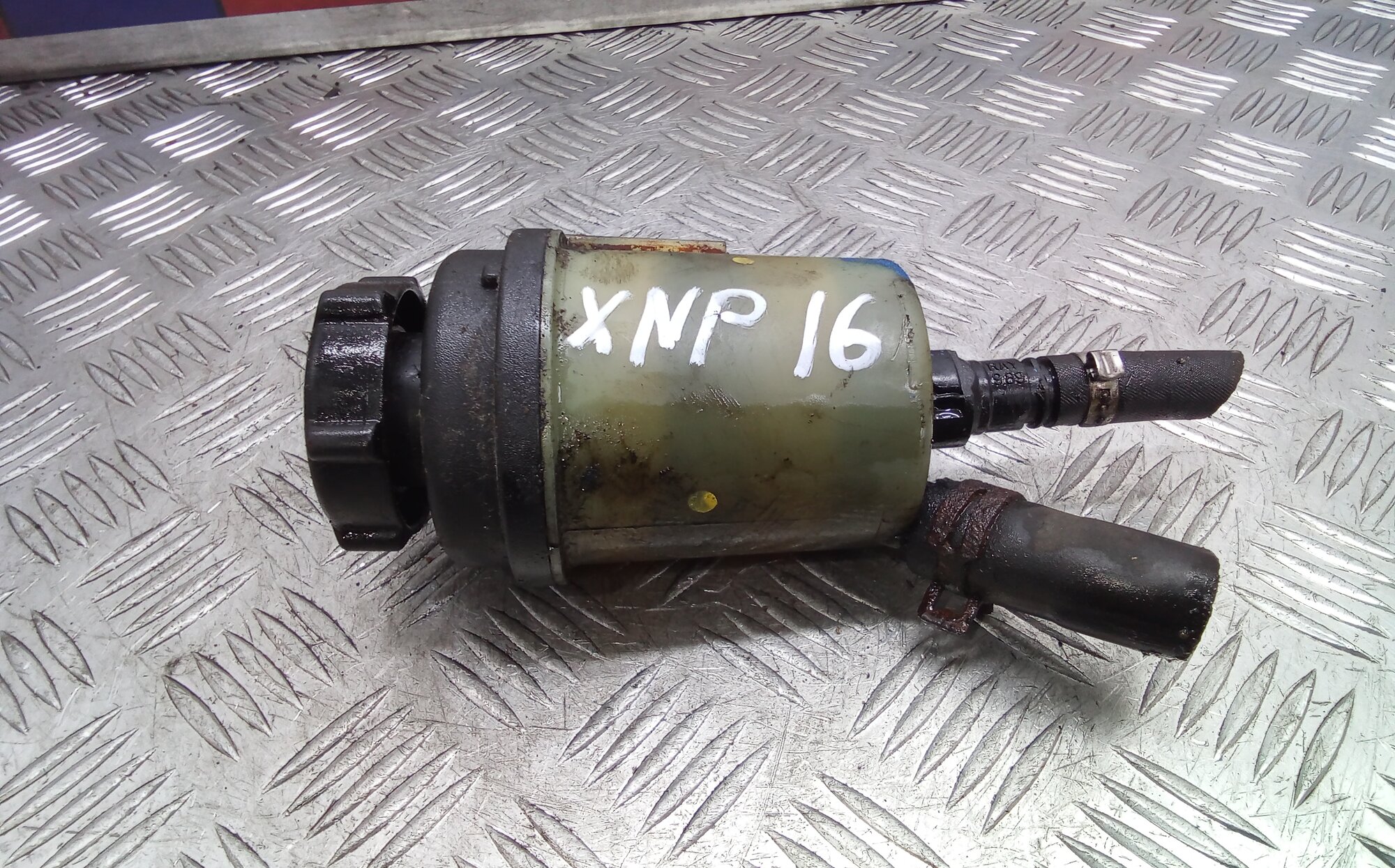 Бачок ГУ FORD TRANSIT 8