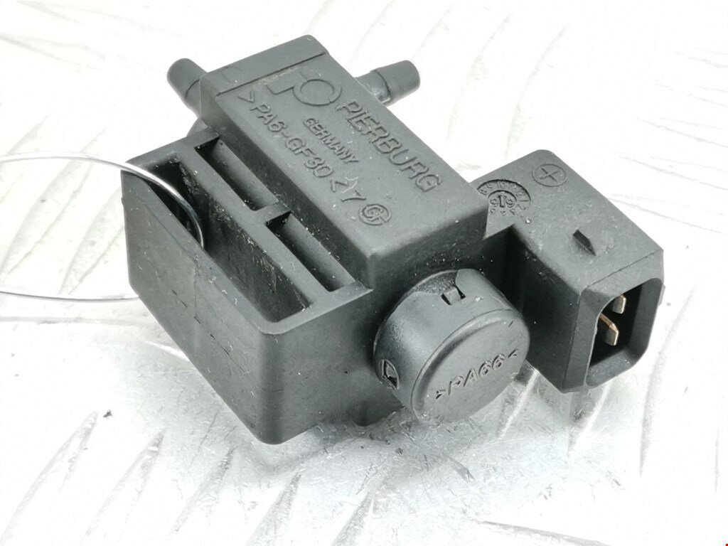 Клапан воздушный Volkswagen Golf 4 037906283A арт. 1656210