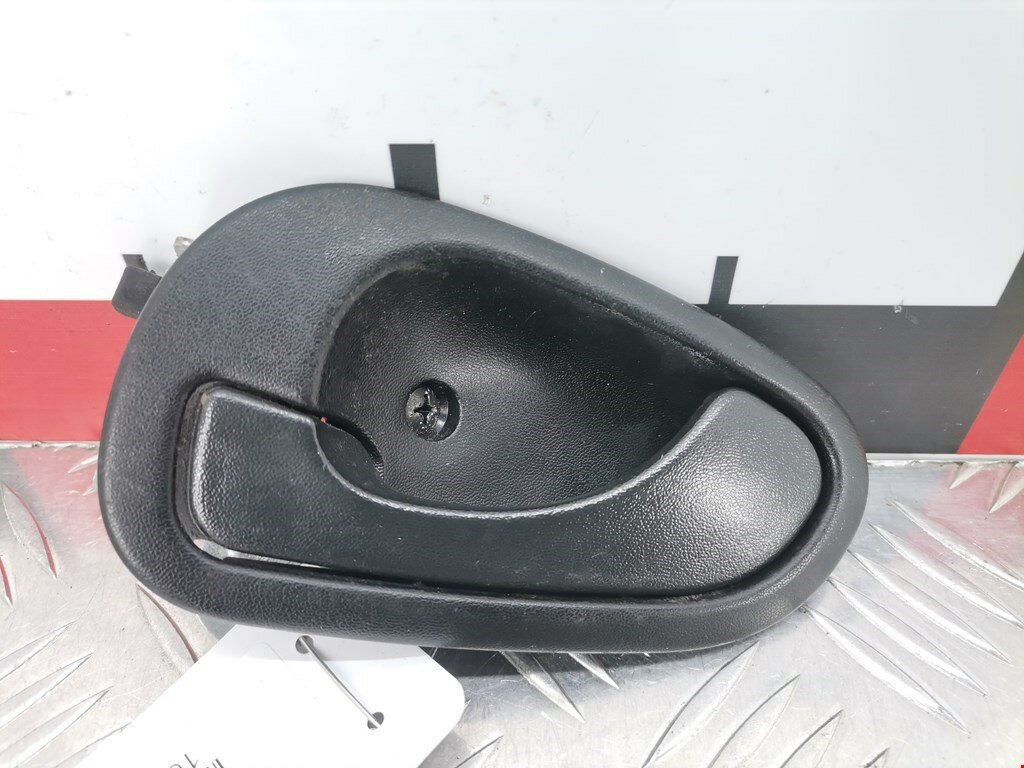 Ручка двери внутренняя передняя левая Mitsubishi Carisma MR911087 арт. 1621781