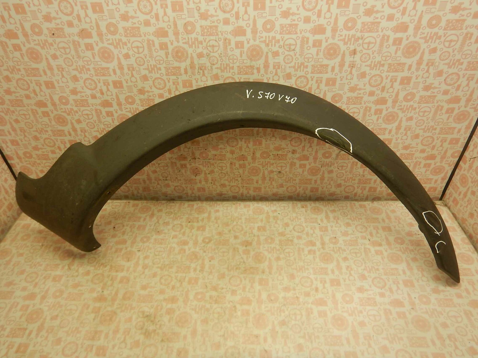 Накладка (молдинг) крыла переднего правого Volvo V70 2 8620129 арт. 258879
