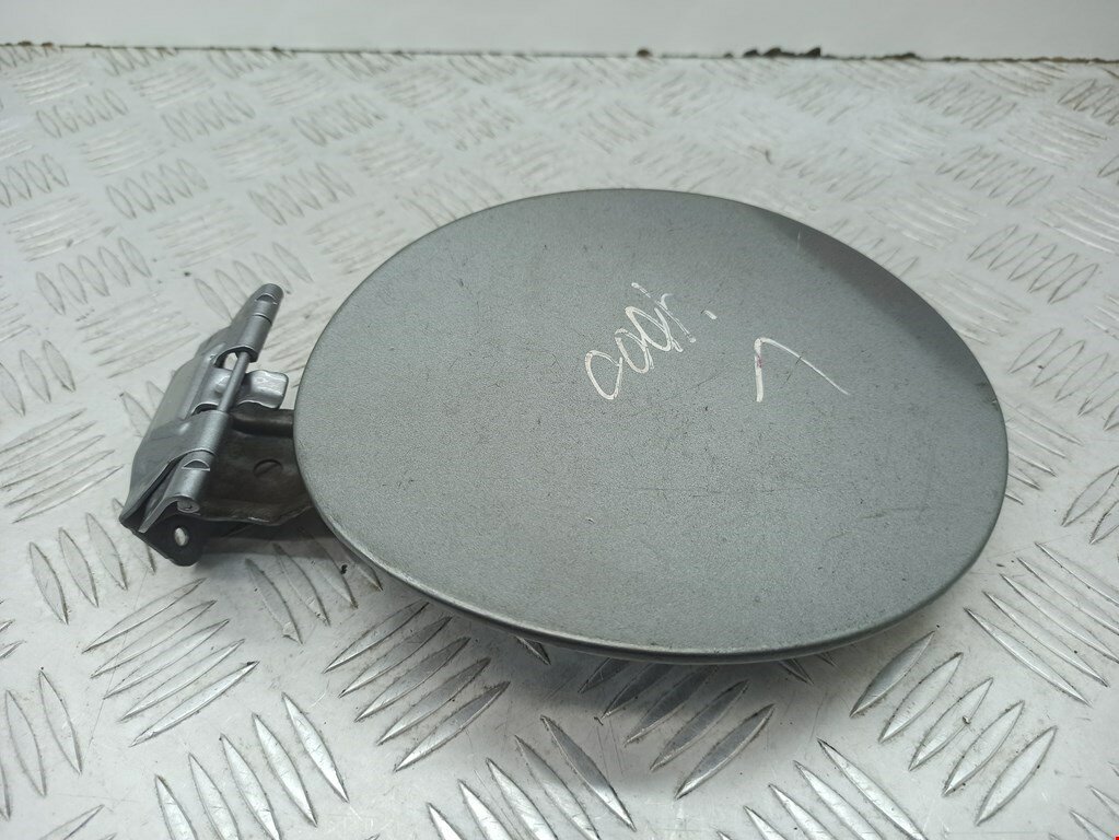 Лючок бензобака Mazda 2 DE D65142410D арт. 458935