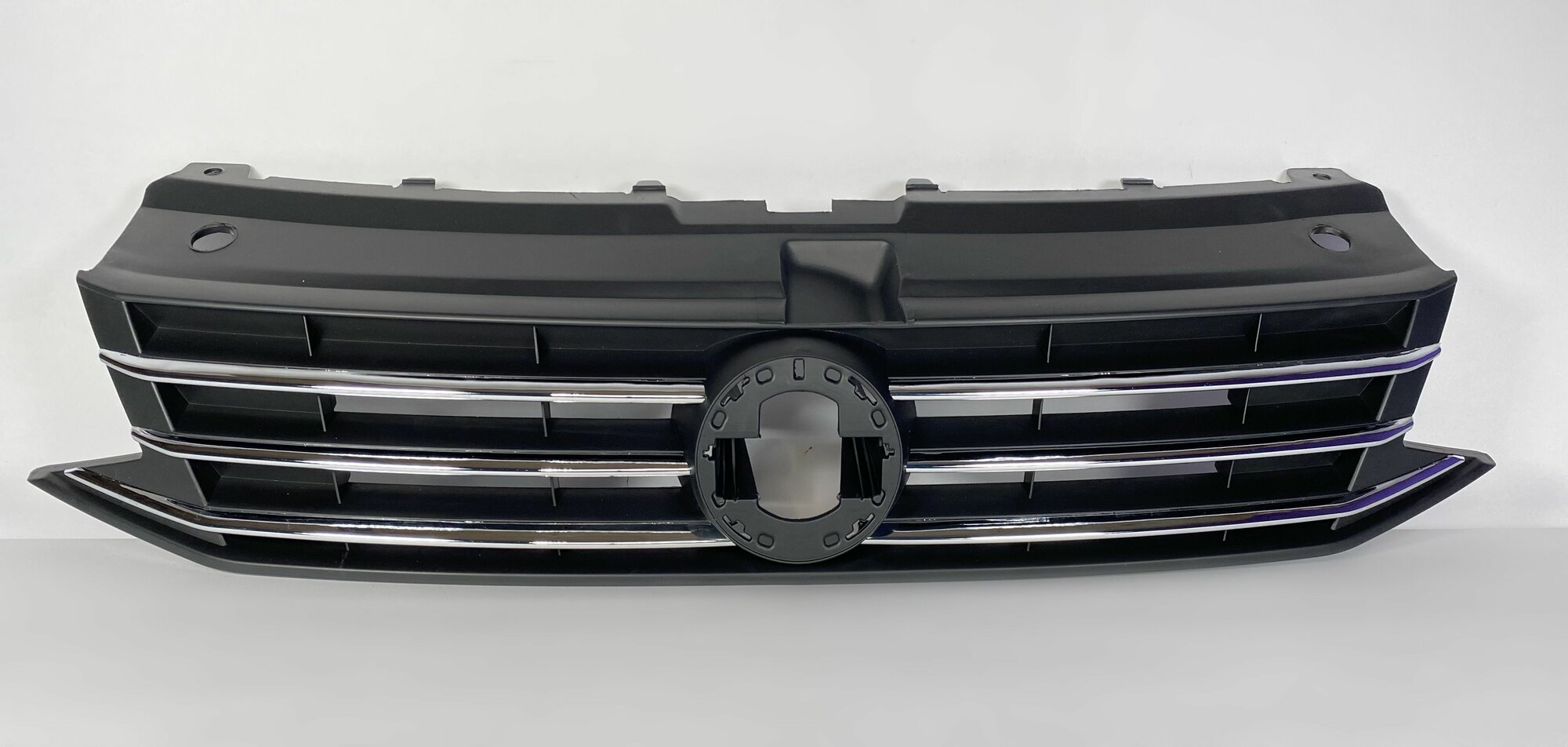 Решетка радиатора передняя автомобильная Volkswagen Polo V поколения, года 2015-2020 рестайлинг, 1 шт. Поло 5 2015 2016 2017 2018 2019 2020 кузов седан, прочные материалы