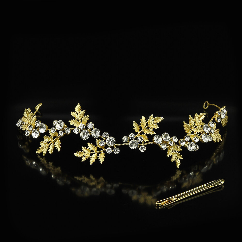 Диадема с стразами, Эстет, стразы,45.6 гр.