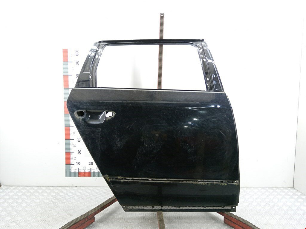 Дверь задняя правая Volkswagen Passat 6 3C9833056D арт. 2110923
