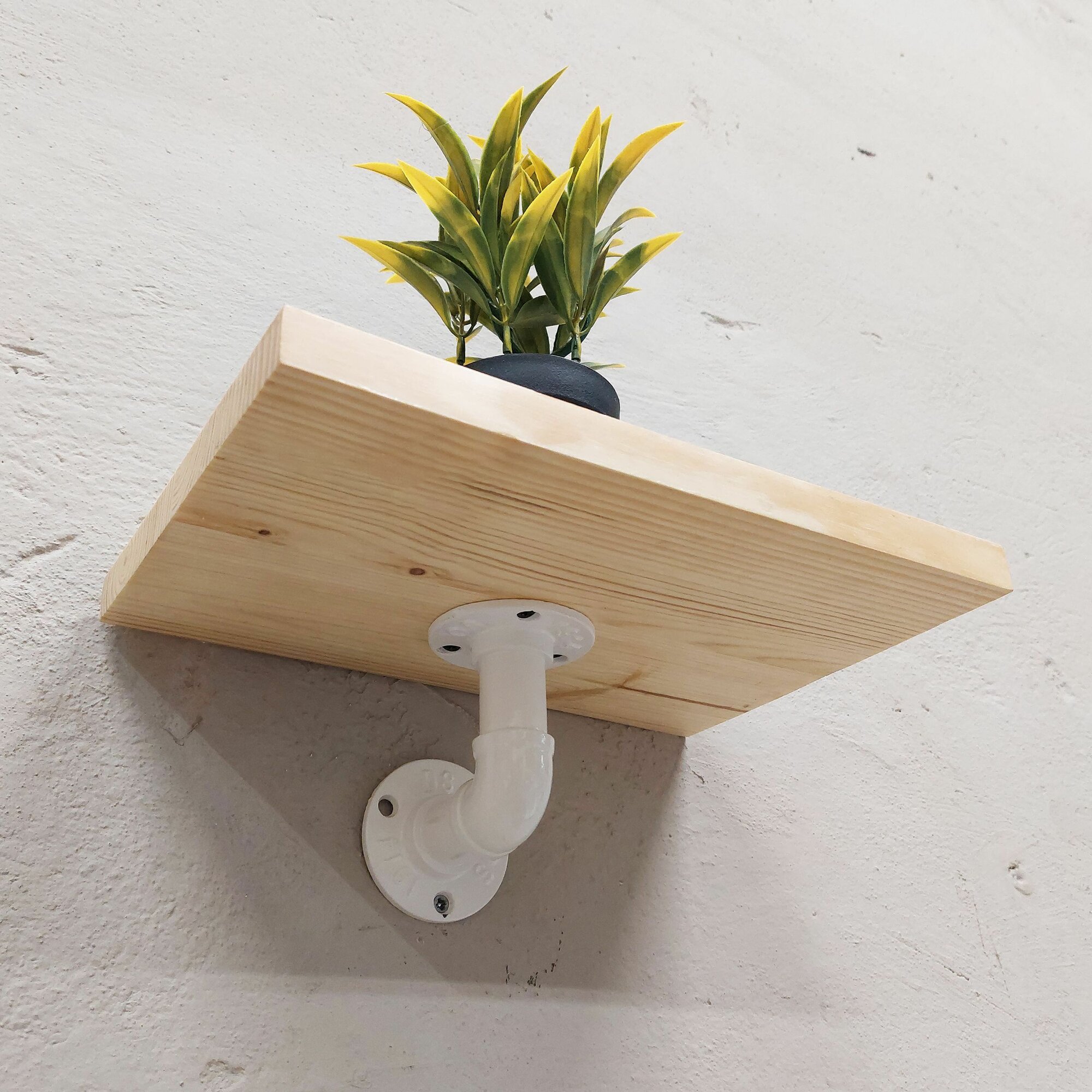 Кронштейн для полки в стиле лофт