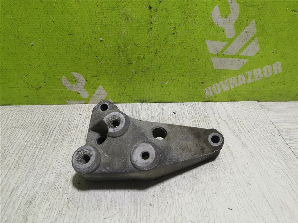 Кронштейн КПП Opel Astra G 1998-2005