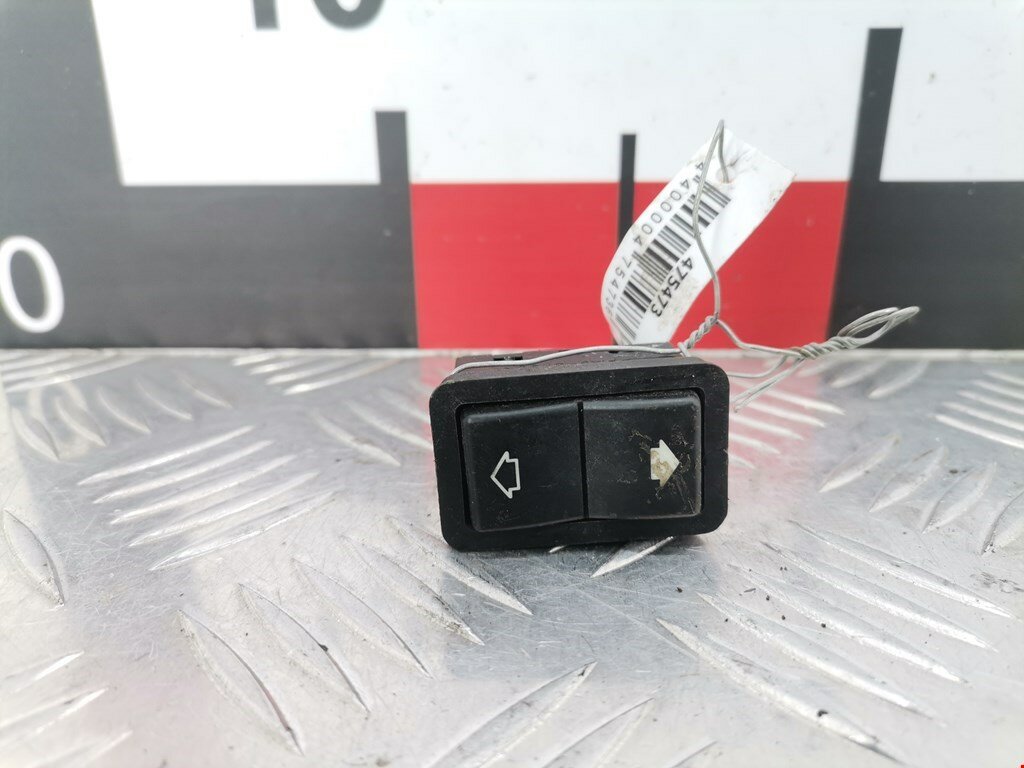Кнопка стеклоподъемника BMW 5-Series (E39) 61318368974 арт. 475473