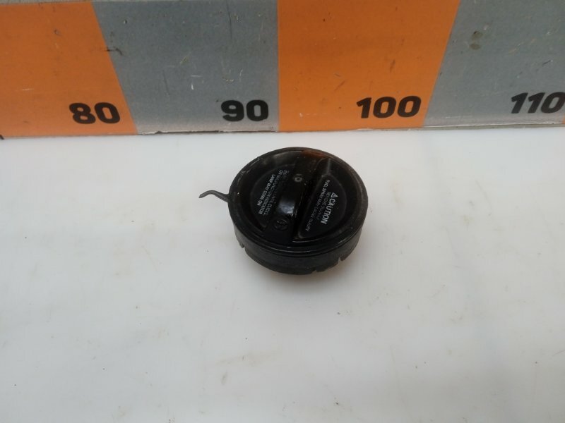 Б/У пробка бензобака, Тойота Матрикс Е130 Крышка бензобака Toyota Matrix 2002 271386 TOYOTA арт. 7730008010