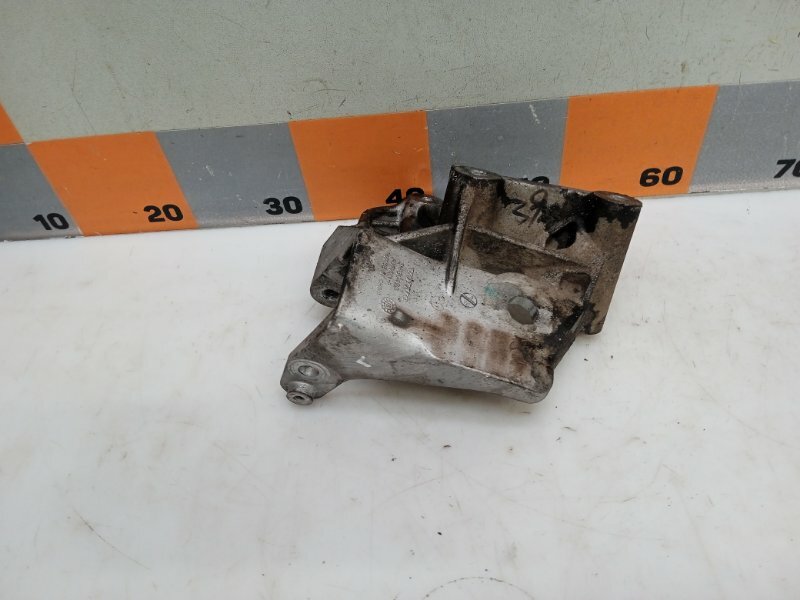 Б/У 2.0 D4204T23, Вольво XC90 , левый руль Кронштейн двигателя Volvo XC90 2016 LA4 275250 VOLVO арт. 31430490