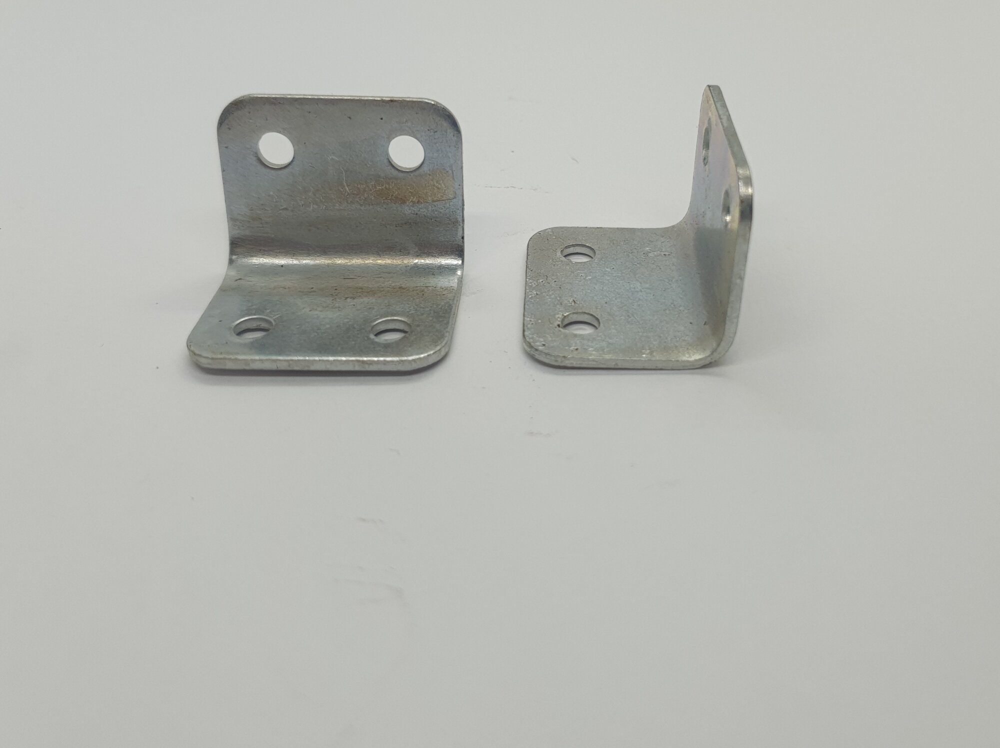 Уголок крепежный 25х25х30, 20 шт