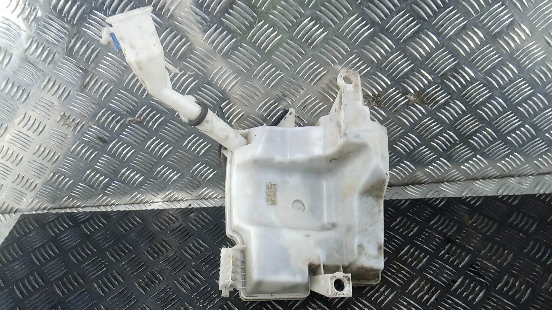 Бачок омывателя FORD FOCUS 3, Номер 1817940