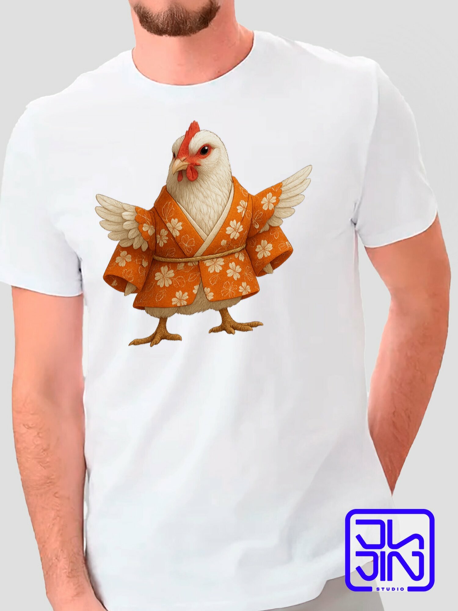 Футболка классическая мужская с авторским принтом Аниме курица в оранжевом, цветочном кимоно с белыми этническими узорами, белый хлопковый трикотаж с прикольным рисунком на груди