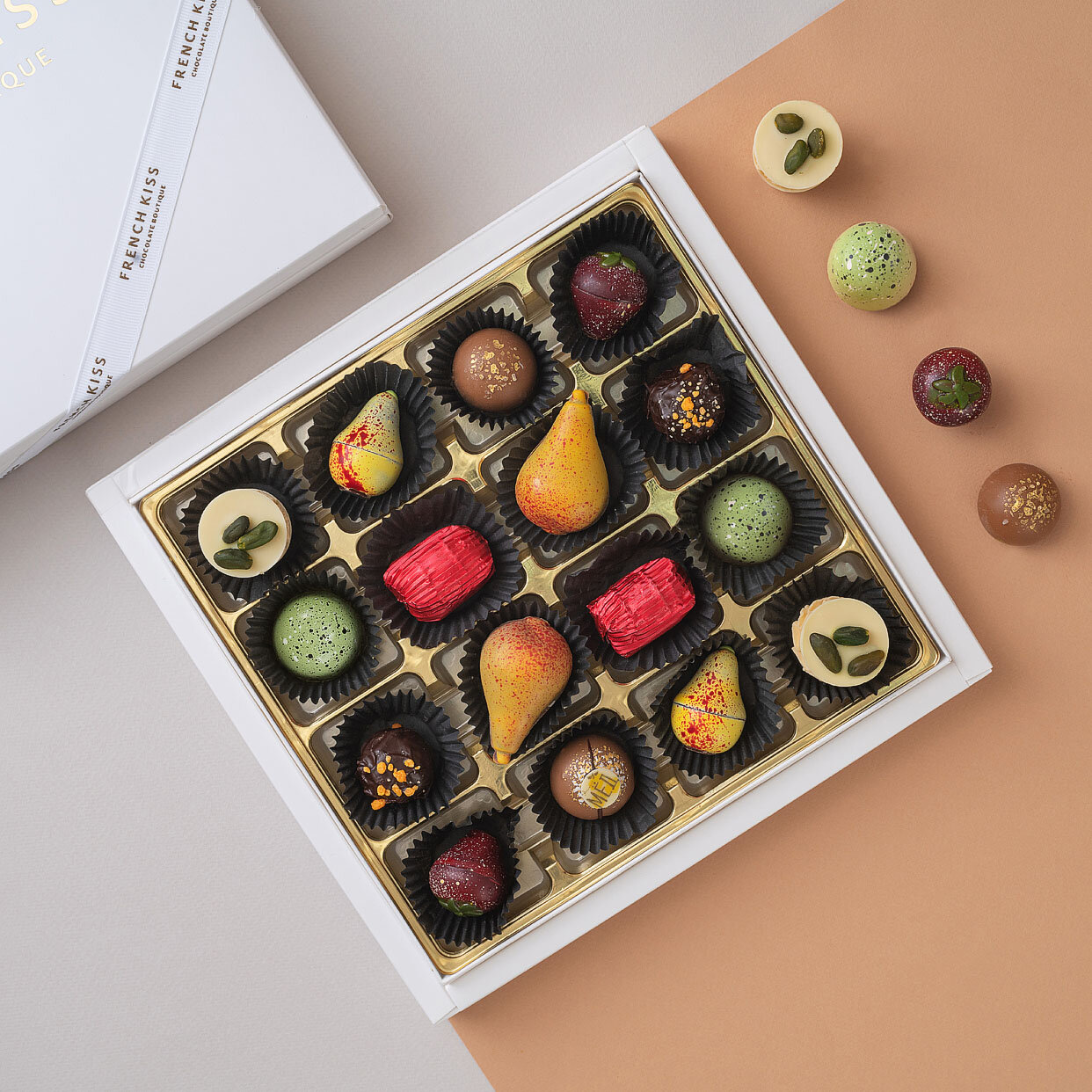 Подарочный шоколадный набор Frenchkiss, Лапландия, 16 конфет ручной работы