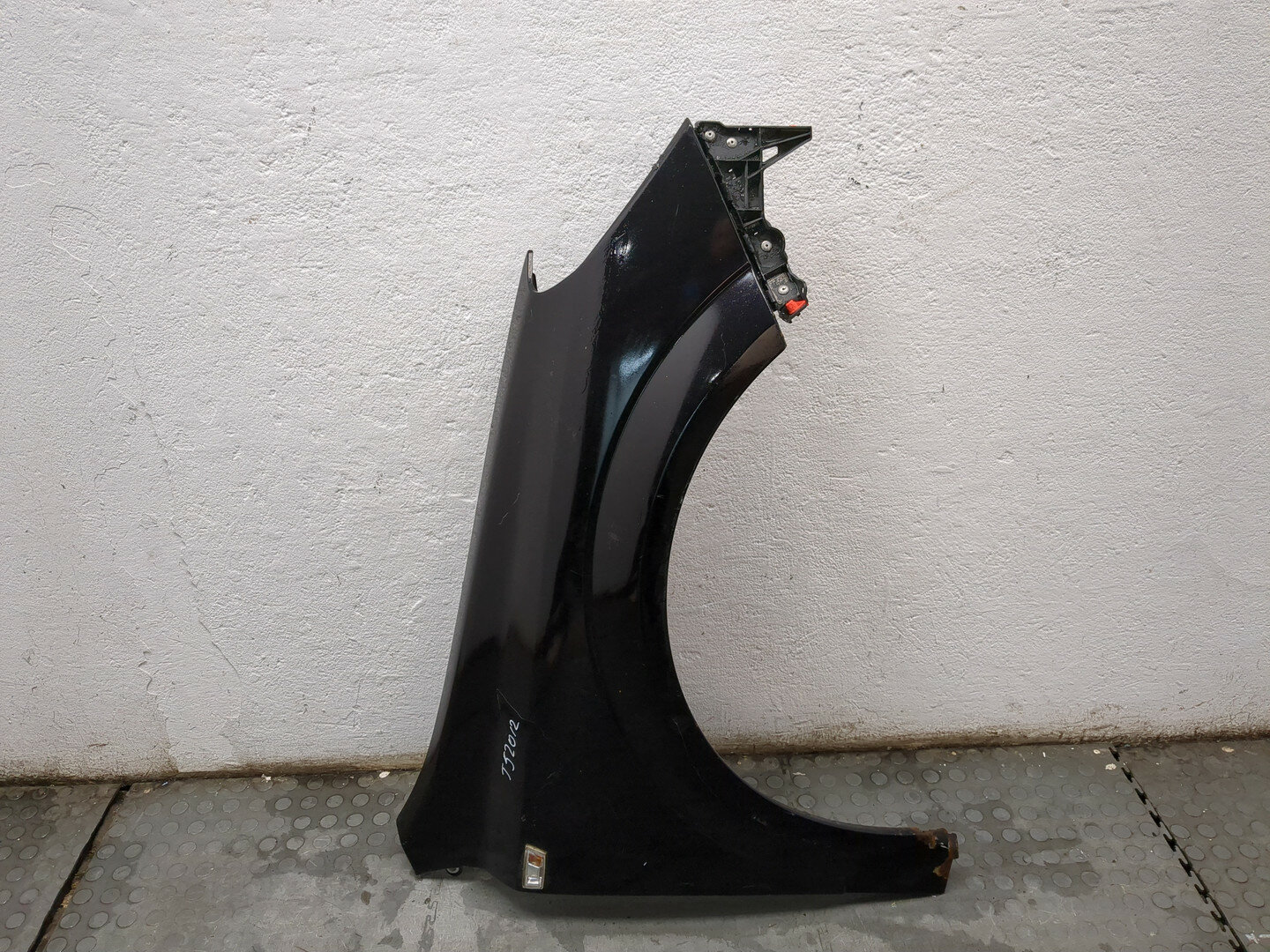 Крыло правое переднее Opel Astra H Б/У