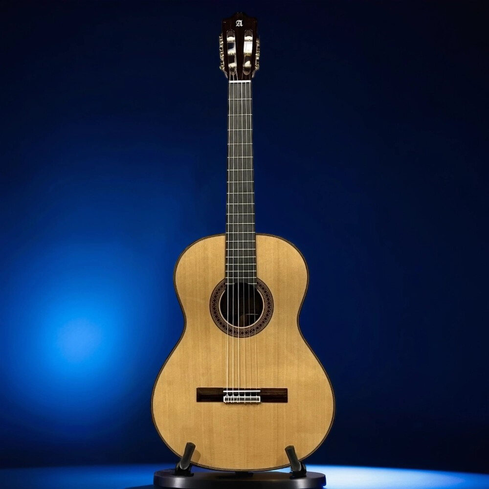 Классическая гитара Alhambra 2.304 Classical Conservatory 7C