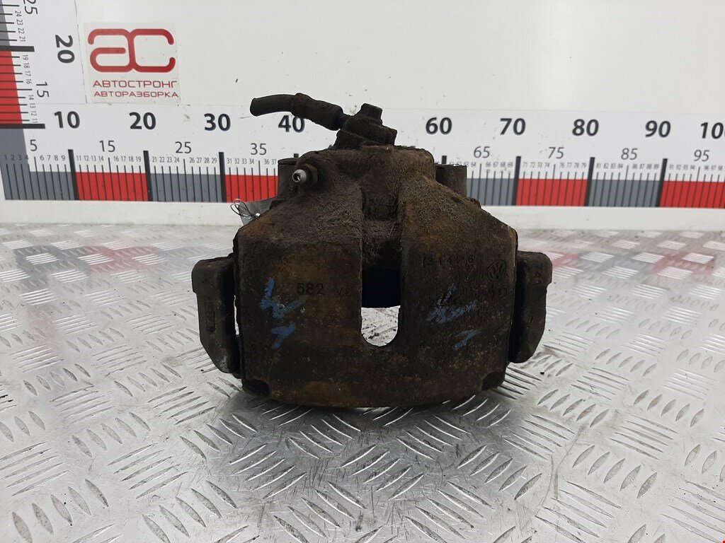 Суппорт передний правый Volkswagen Passat 6 1K0615124E арт. 1780843