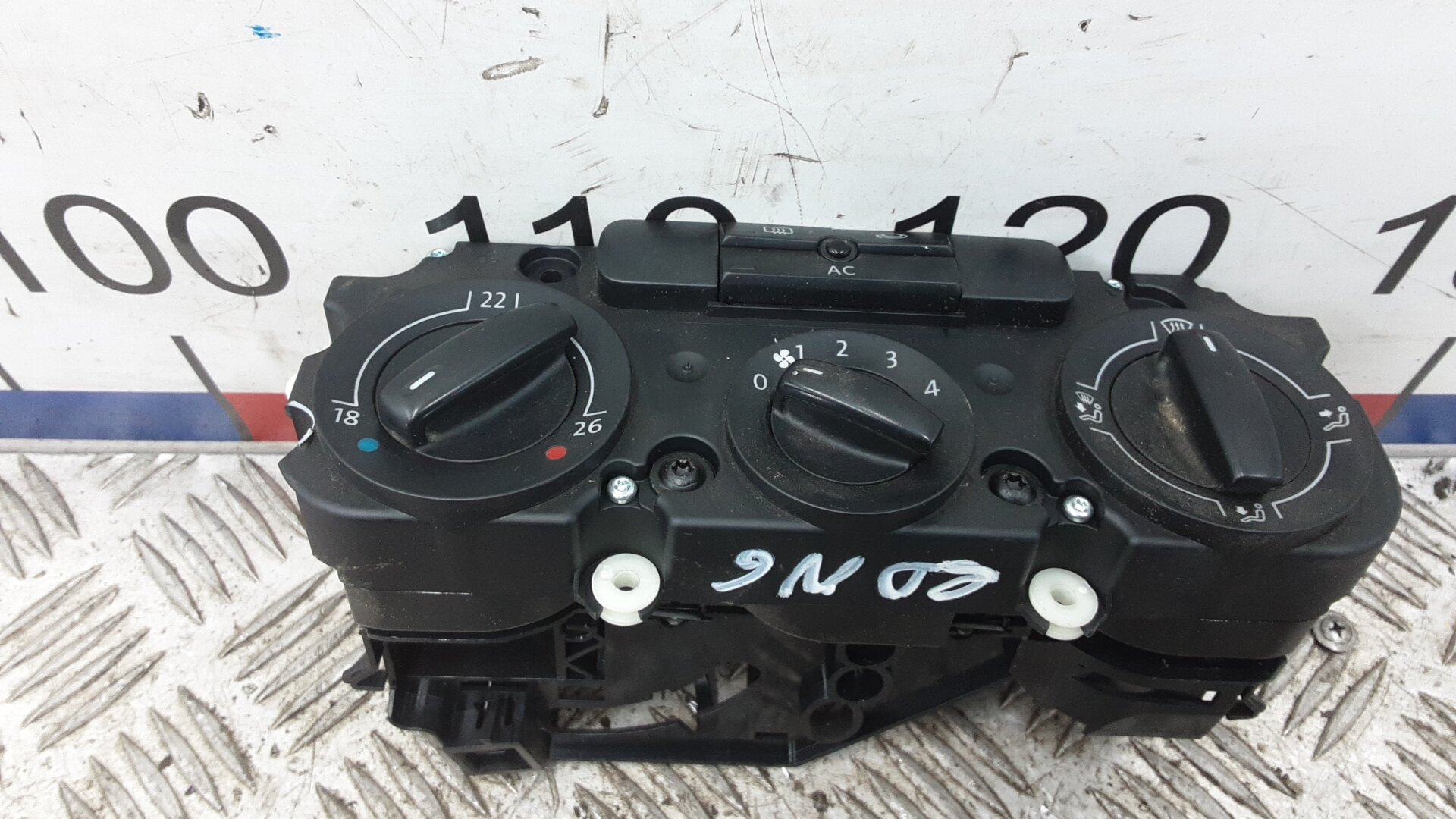 Блок управления печки и климат-контроля VOLKSWAGEN TIGUAN 1, Номер 5M2820045A