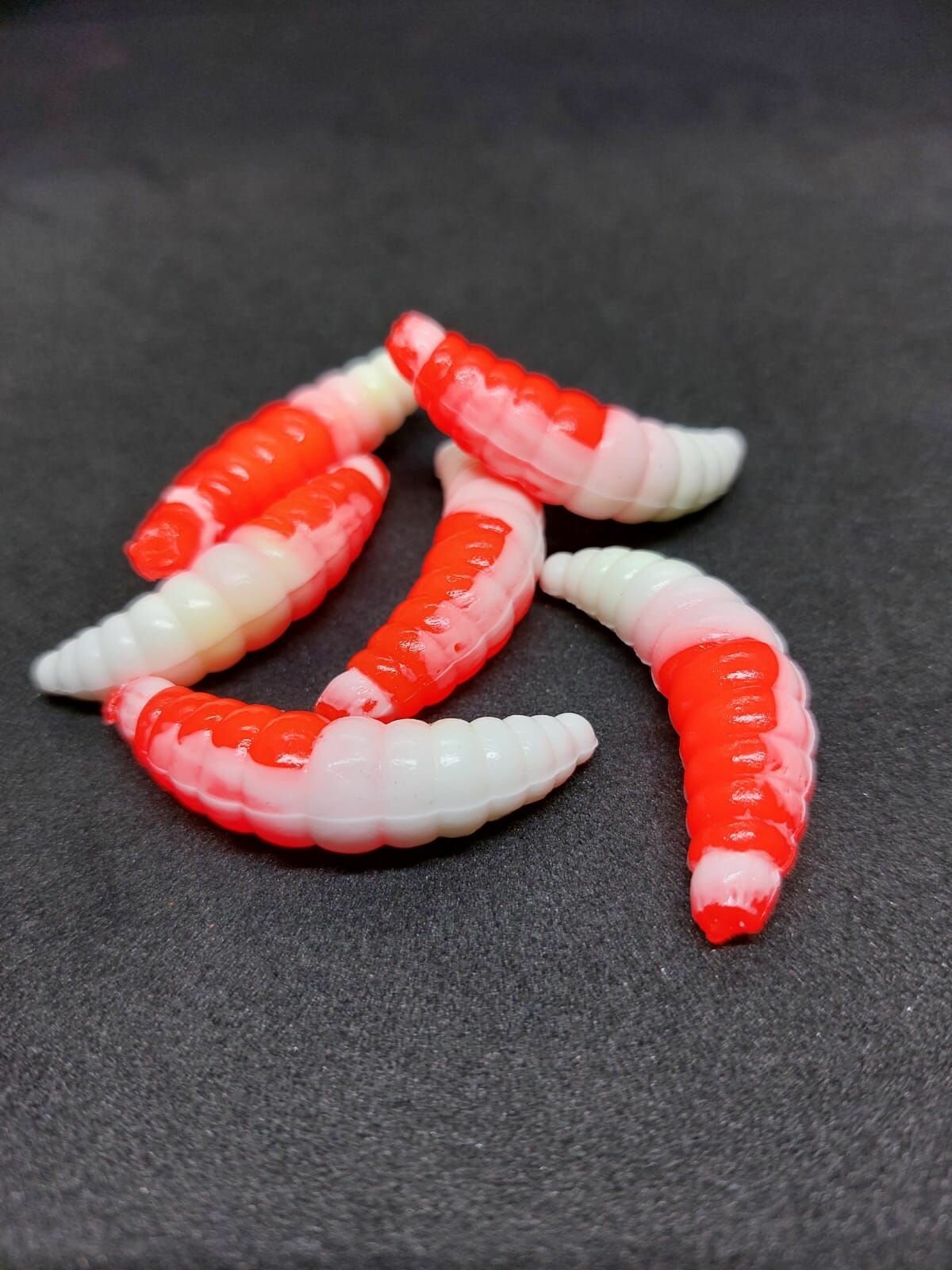 Форелевая приманка Big Maggot. 48 мм. Белый-красный