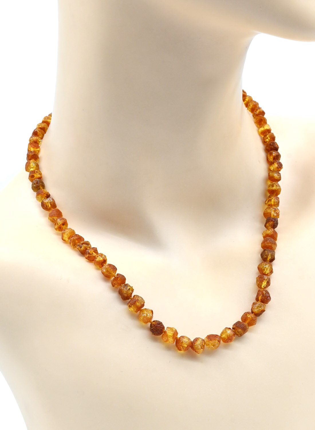 Бусы, янтарь