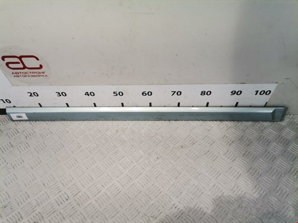 Накладка (молдинг) двери передней правой Hyundai Accent 2 8772225500 арт. 1492029