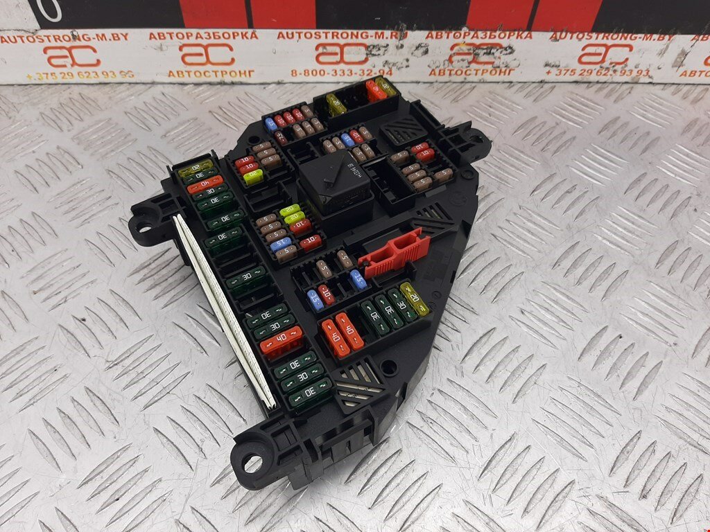 Блок предохранителей BMW 5-Series (F07/F10/F11/F18) 61149264924 арт. 709913