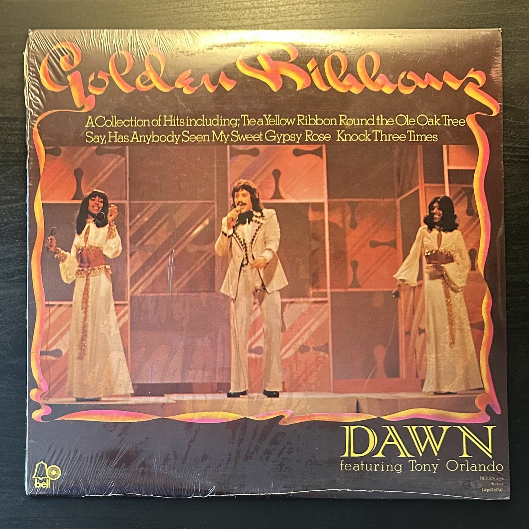 Виниловая пластинка Dawn Featuring Tony Orlando Golden Ribbons (Англия 1973г.)