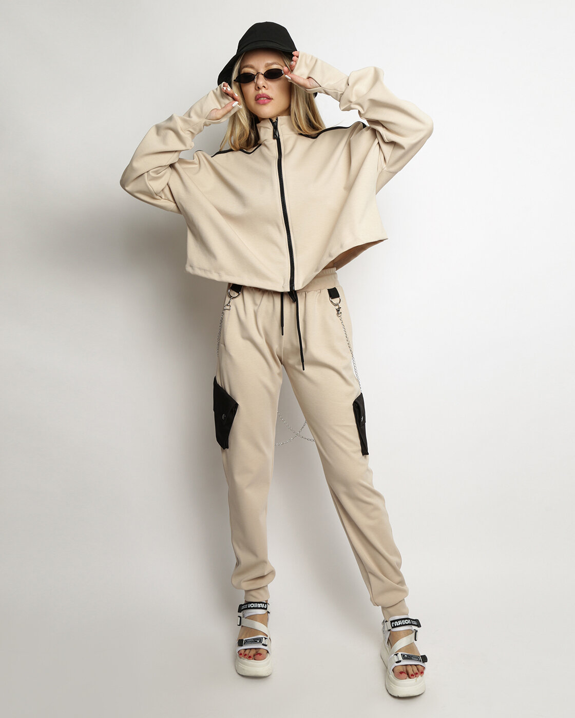 Костюм спортивный