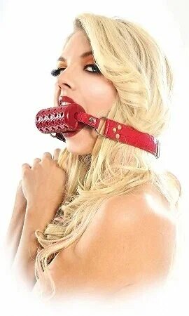 Кляп Pipedream Breathable Gag с отверстиями для дыхания, красный