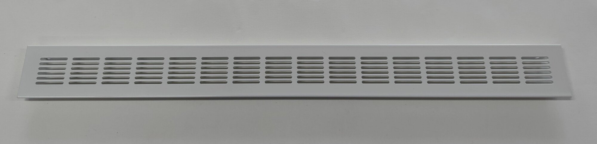 Решетка Врезная, без сварки, габарит 600х60мм, перфорация Овал 30х3, белая