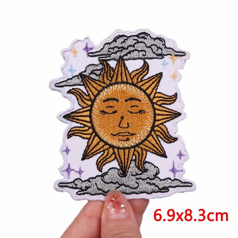 Нашивки с вышивкой Луна/Солнце Prajna PE7978CT