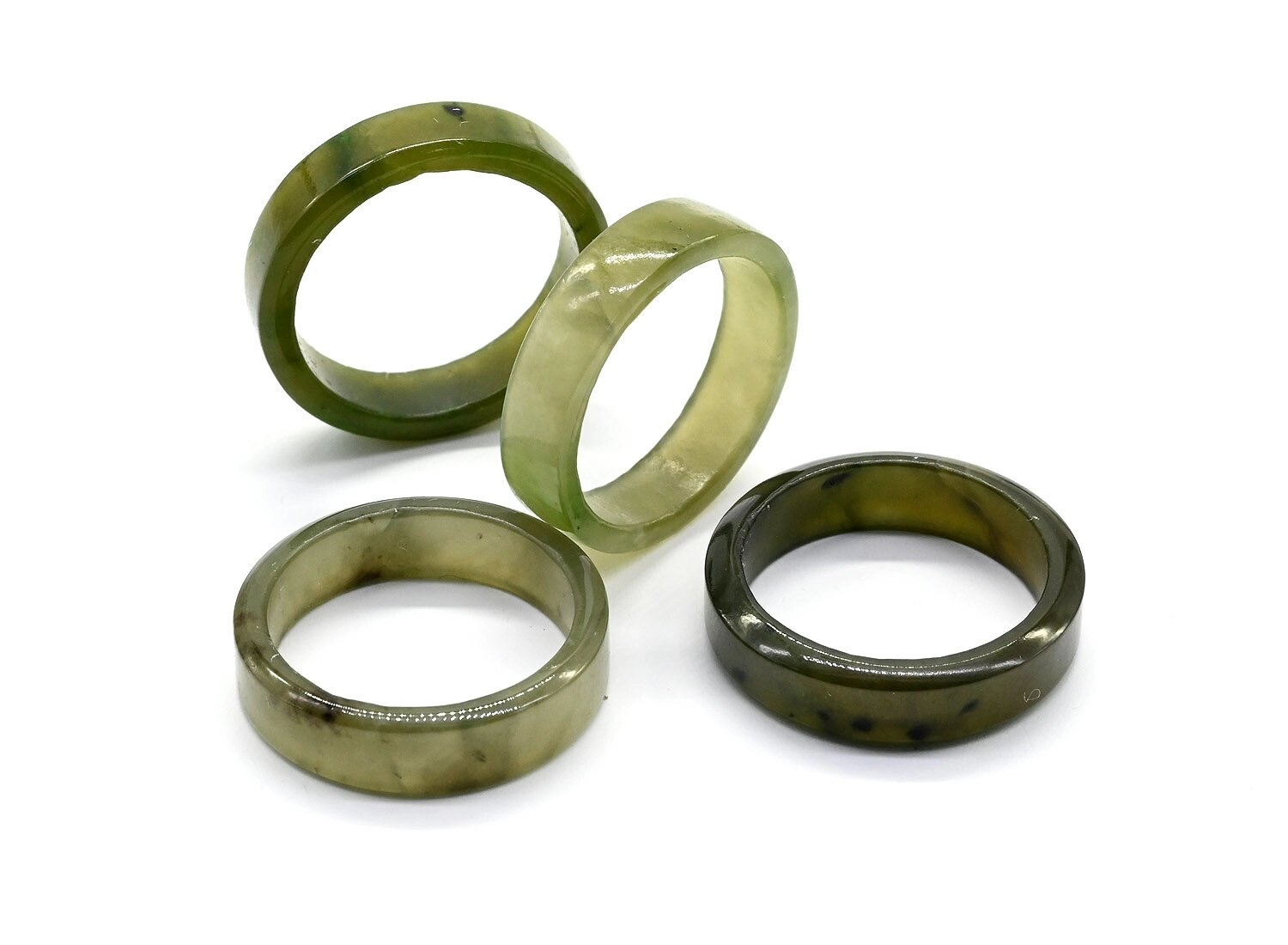 Кольцо, нефрит