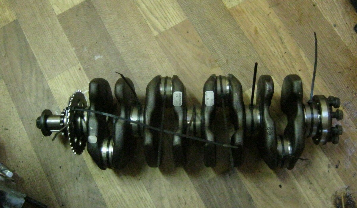 Коленвал RAV 4 (40) Toyota 1340137031