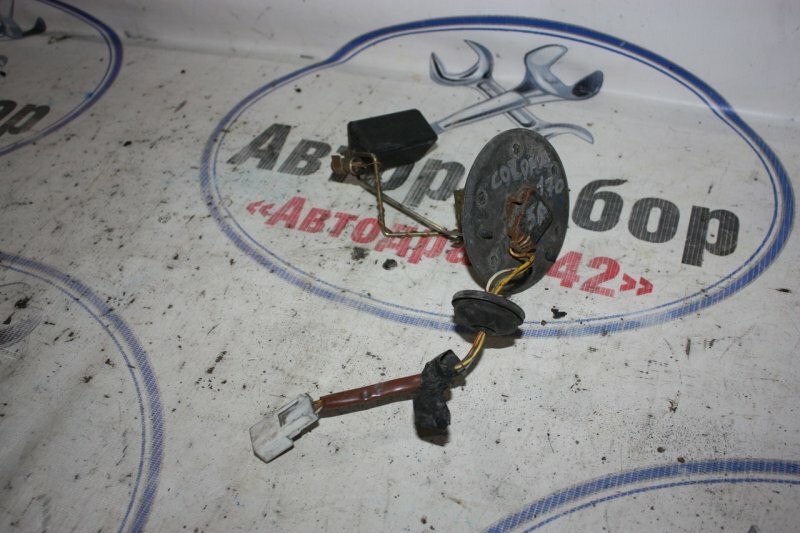 Б/У датчик уровня топлива toyota Corona 1988 AT170 5A карбюратор 1432 TOYOTA арт. 77017-20100