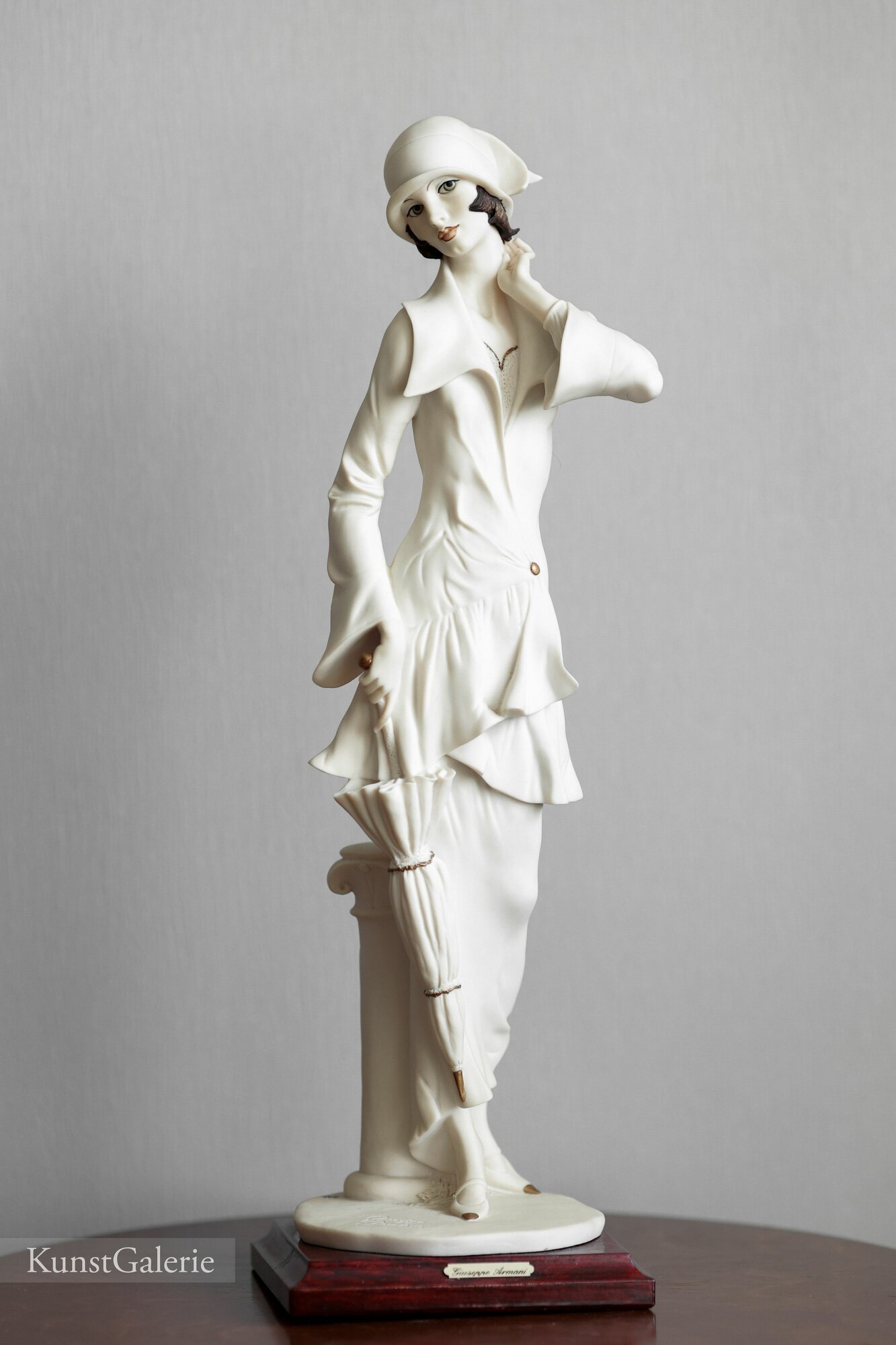 "Нелли с зонтом" - Джузеппе Армани статуэтка Каподимонте Флоренс - Lady 0196F - Giuseppe Armani Capodimonte Florence