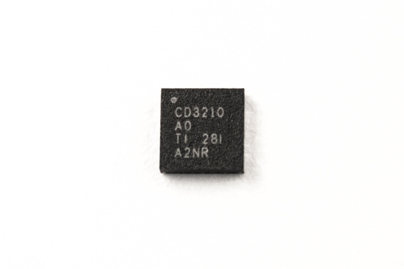 Микросхема CD3210A0RGP