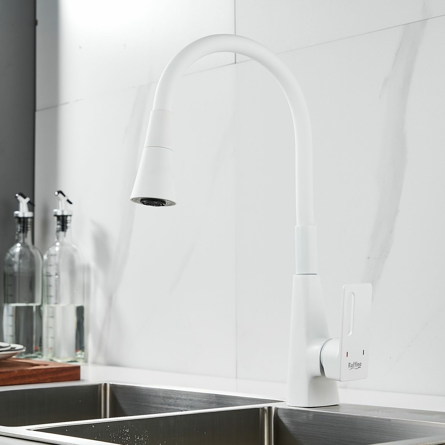 Смеситель Raffine F313C-1, для кухни, нержавеющая сталь, гибкий излив