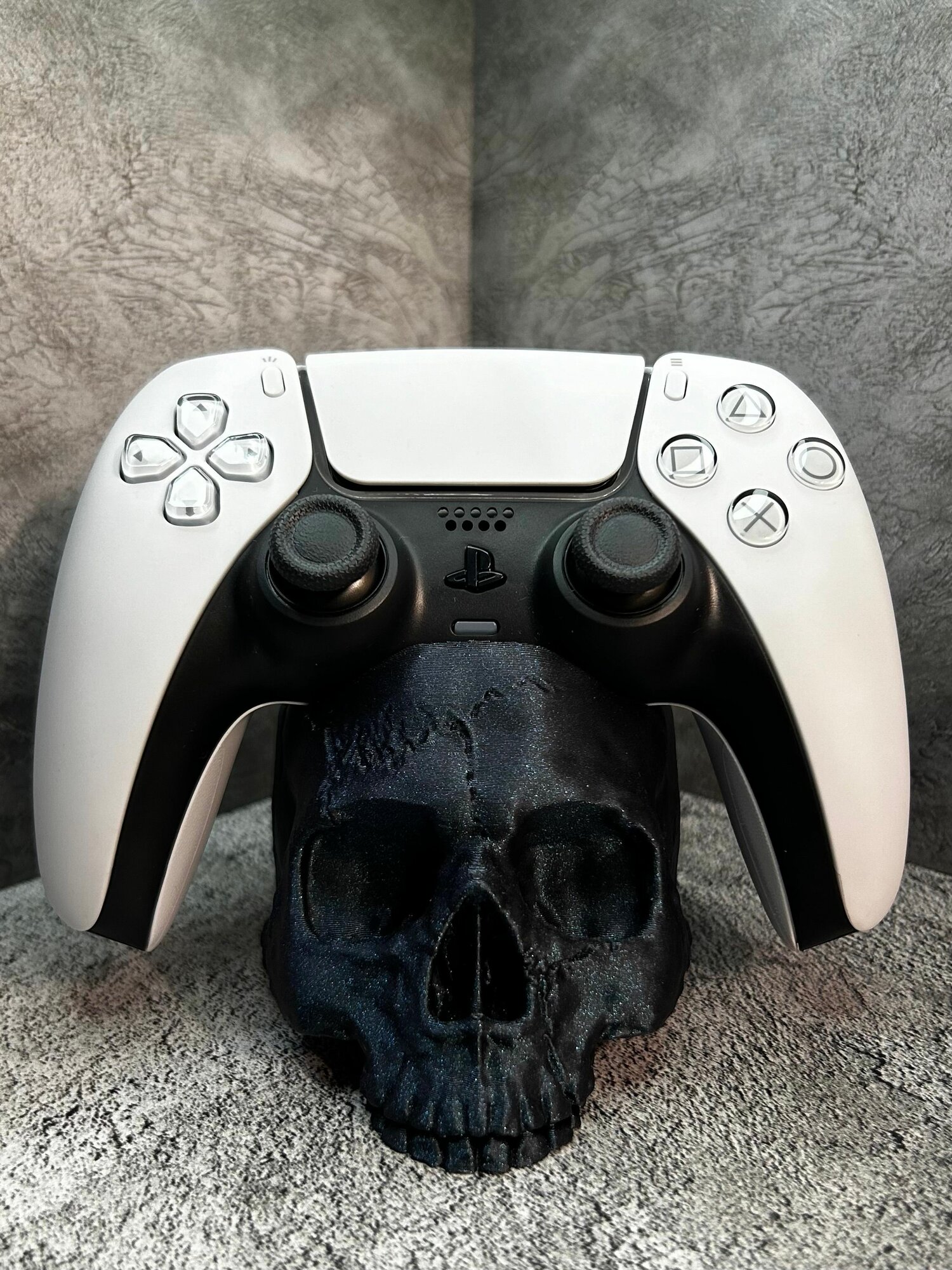 Подставка для геймпада PlayStation 5 Череп