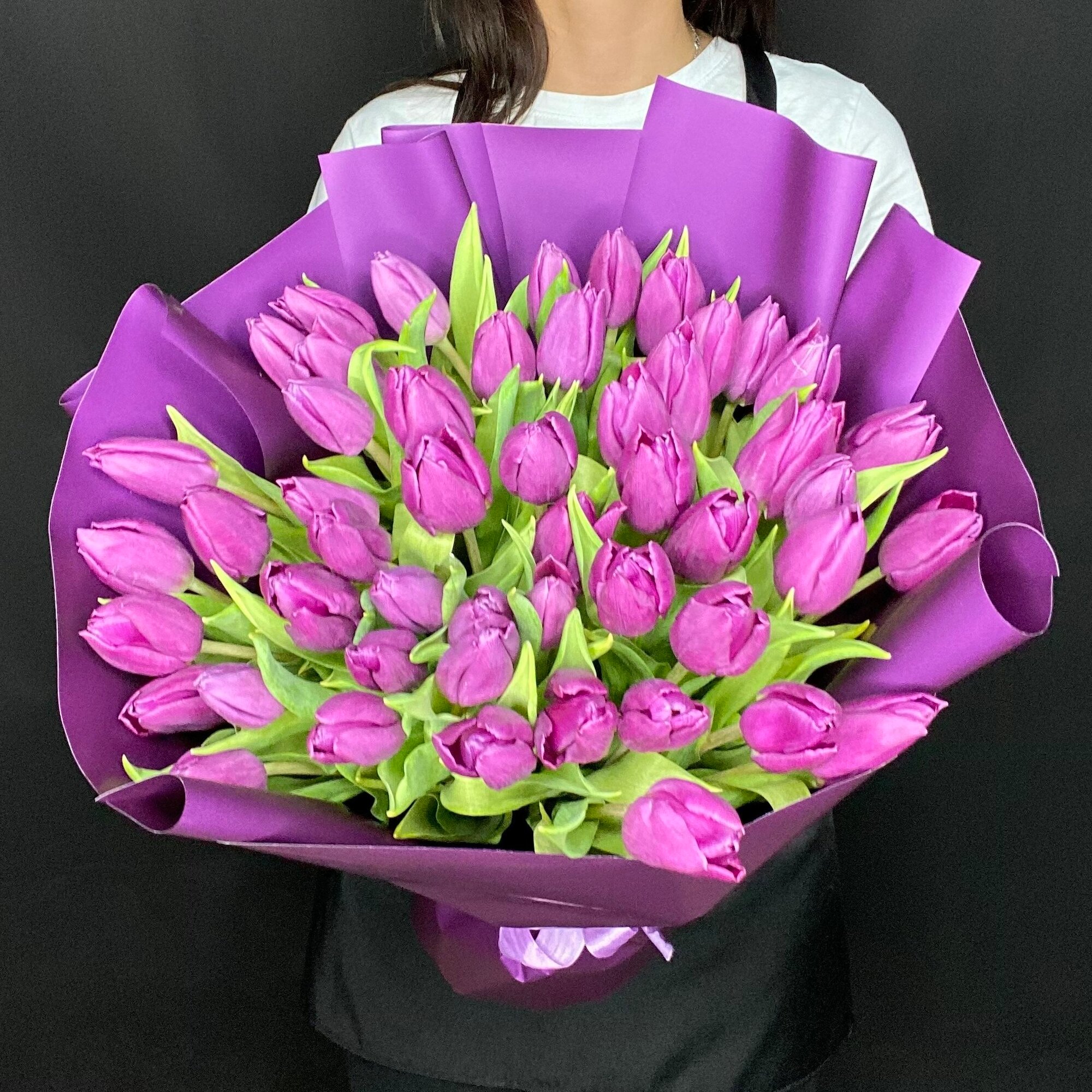 Фиолетовые тюльпаны