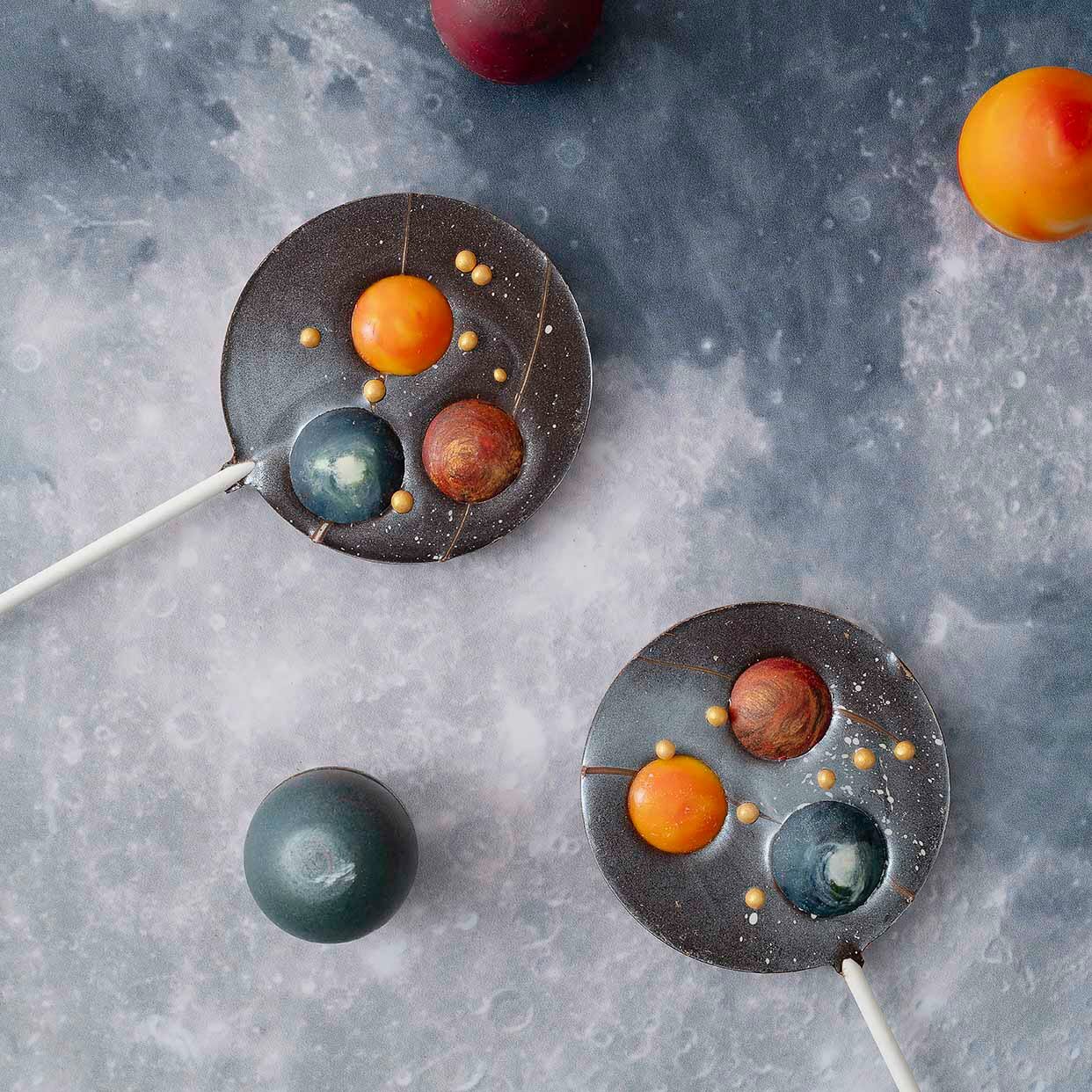 Шоколадный медиант на палочке космос горький шоколад, FRENCH KISS