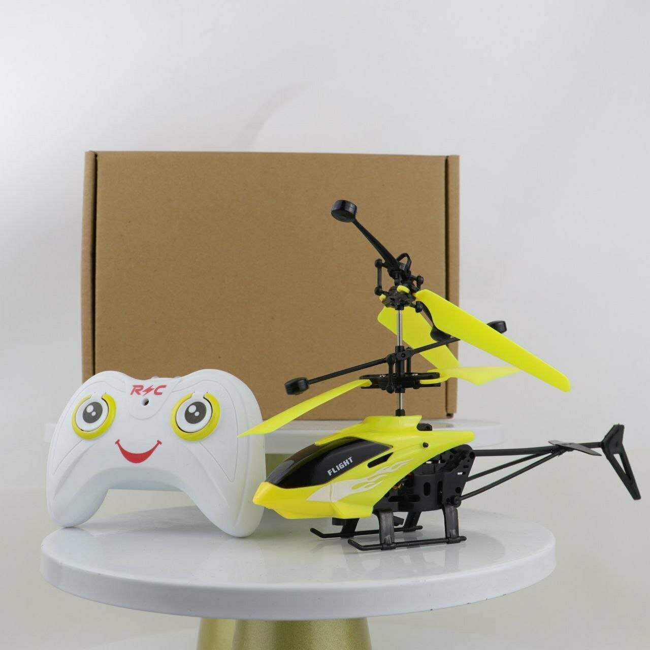 Вертолет детский на сенсорном управлении аккумуляторный .