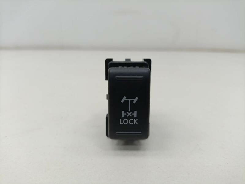 Кнопка блокировки дифференциала Nissan Navara D40 2005-2015