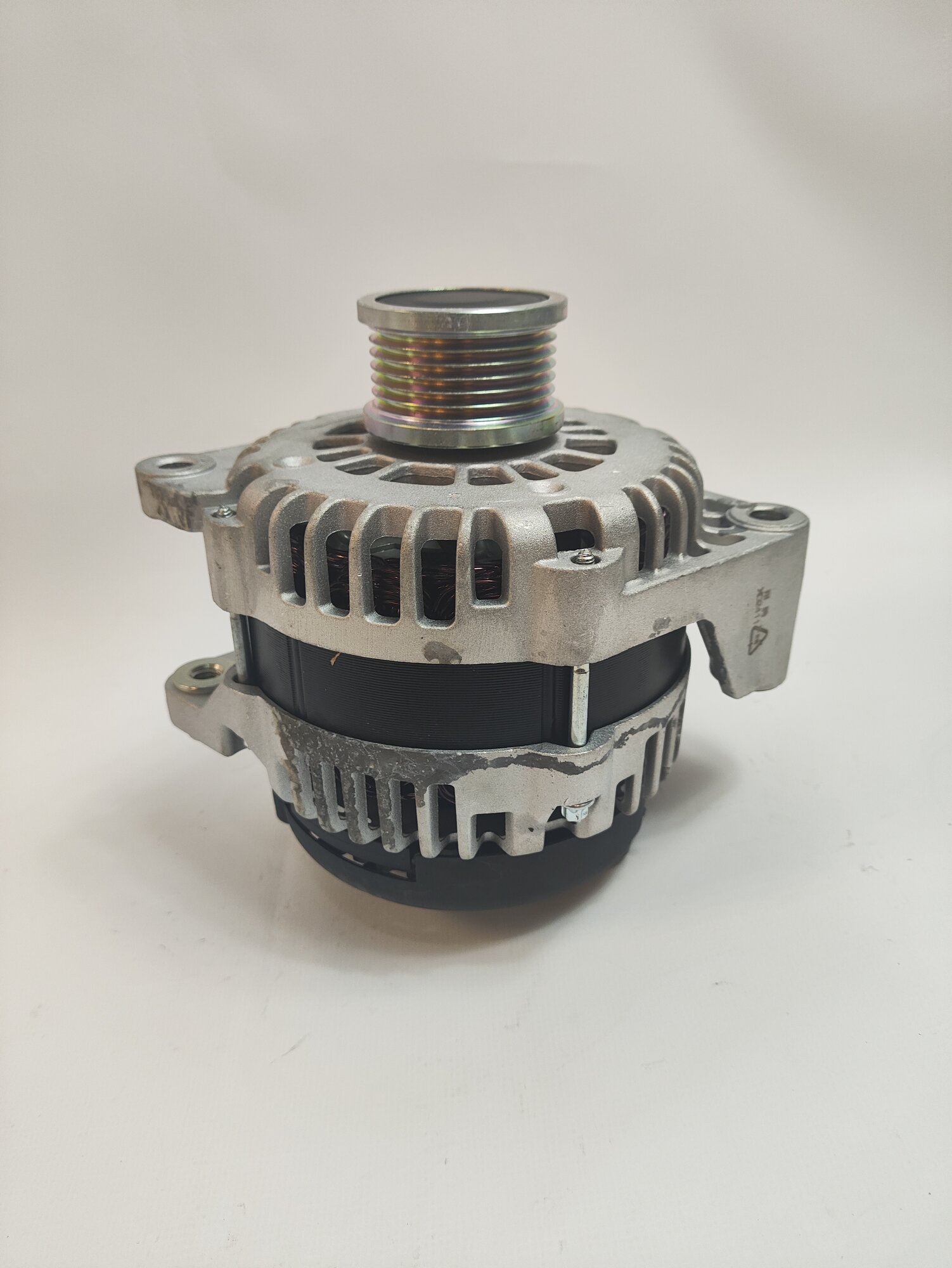 Генератор OEM 6711540402, для SsangYong New Action, новый аналог