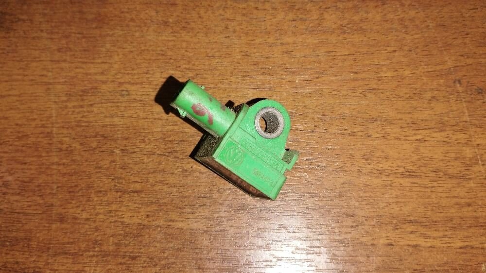 Датчик удара Airbag Volkswagen Golf 6