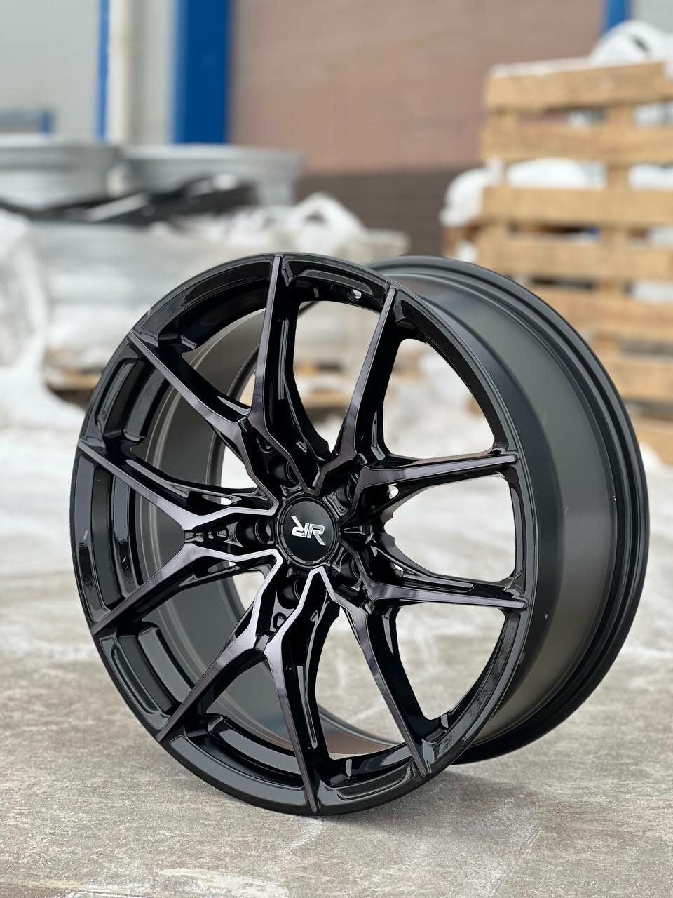 Диски автомобильные RR CSSYA3854 18*8,0 5*112 ET40 66,6 B-P/B