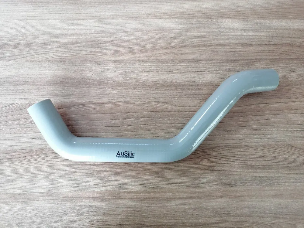 Патрубок радиатора верхний (Силиконовый) (Гарантия 2 года) (производитель Россия) Chery Fora M11 Lifan Solano 1.8